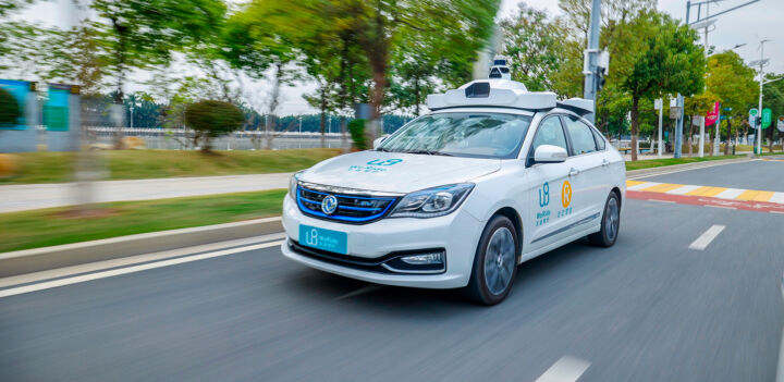 DONGFENG PILOTE LE SERVICE DE ROBOT TAXI À WUHAN