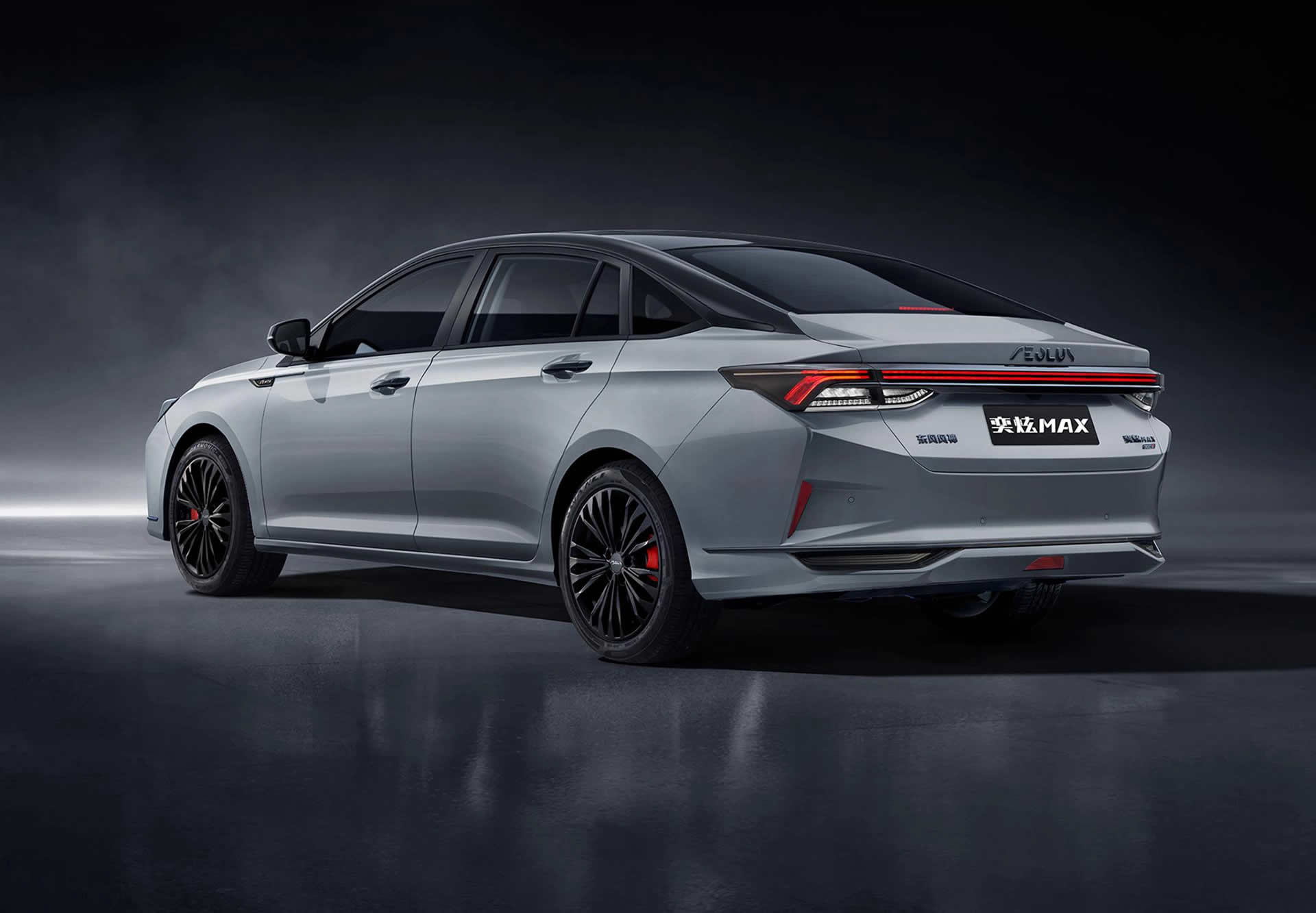 DONGFENG MOTOR PRÉSENTE SES NOUVEAUX MODÈLES